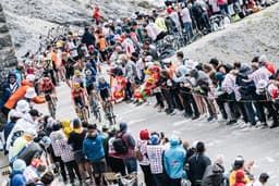 Mummu Cycling | Pro Cycling Race Experiences & VIP Access
