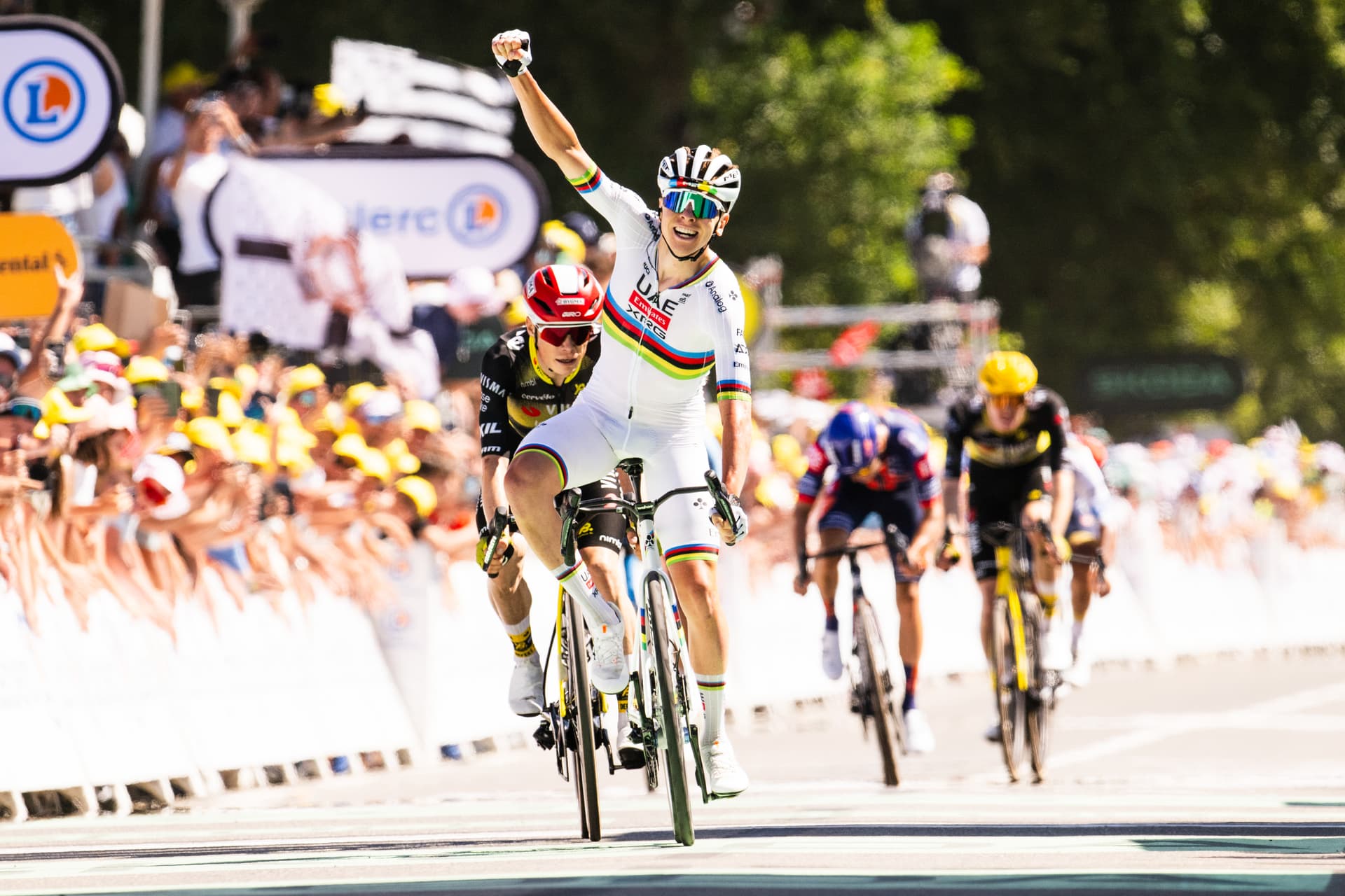 Mummu Cycling | Pro Cycling Race Experiences & VIP Access